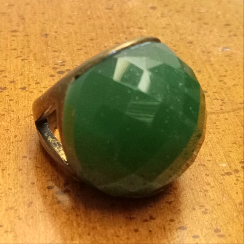 Bakelite Art Deco Translucent Vintage Ring - Gem